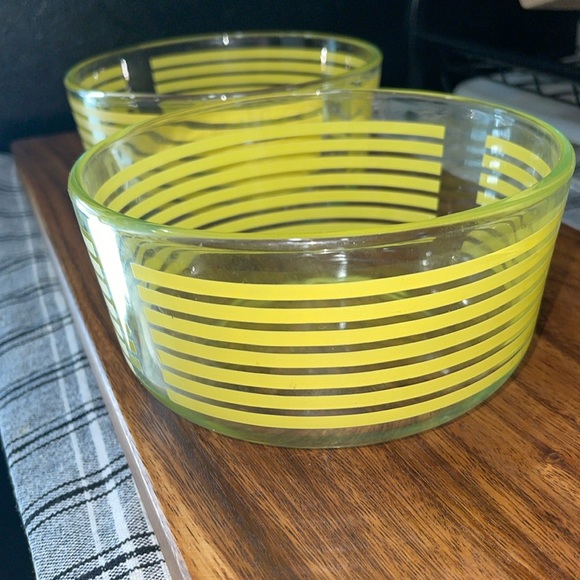 Pyrex | Dining | Pyrex Bowls X2 Yellow Stripe Clear | Poshmark